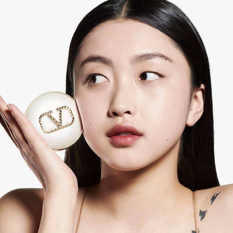新手必看化妝順序！化妝步驟大解析，一步一步畫出完美妝容